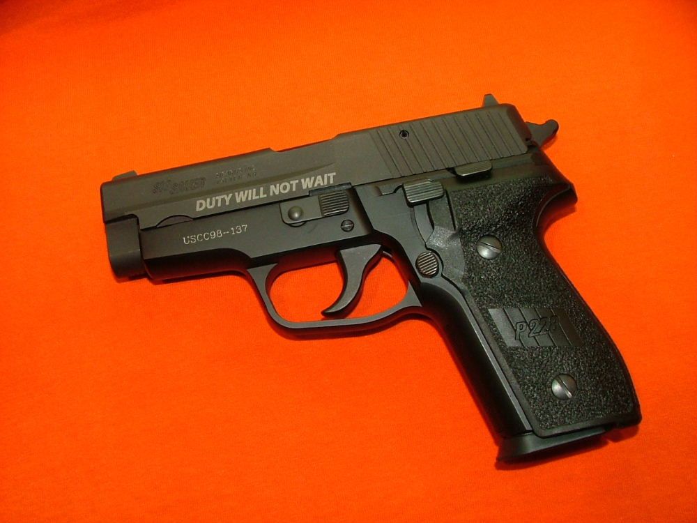 P226 Mk25 sp without Anchor and with USMC insignia? | SIG Talk